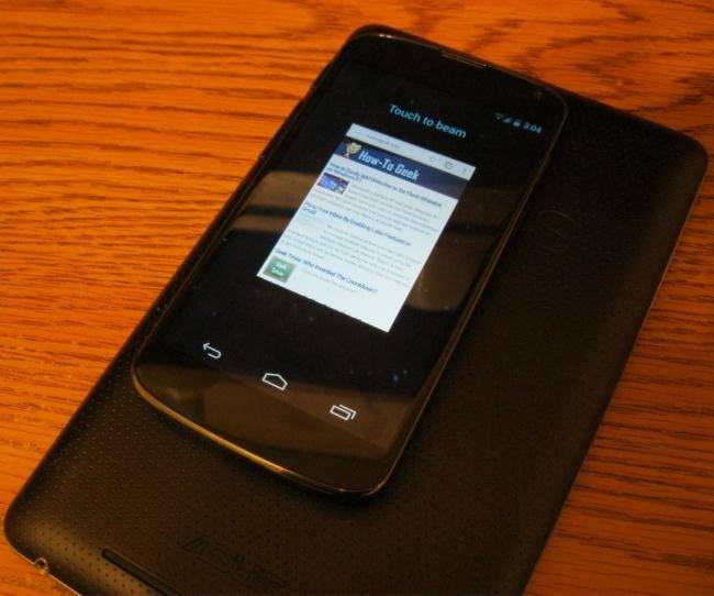 How to Use Android Beam to Wirelessly Transfer Content Between Devices