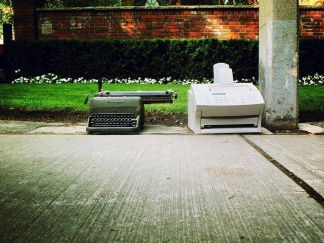 How to Send and Receive Faxes Online Without a Fax Machine or Phone Line