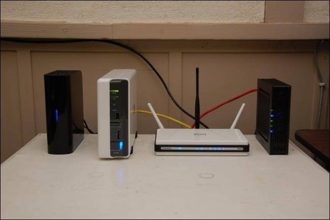 Should You Buy a Router If Your ISP Gives You a Combined Router/Modem?