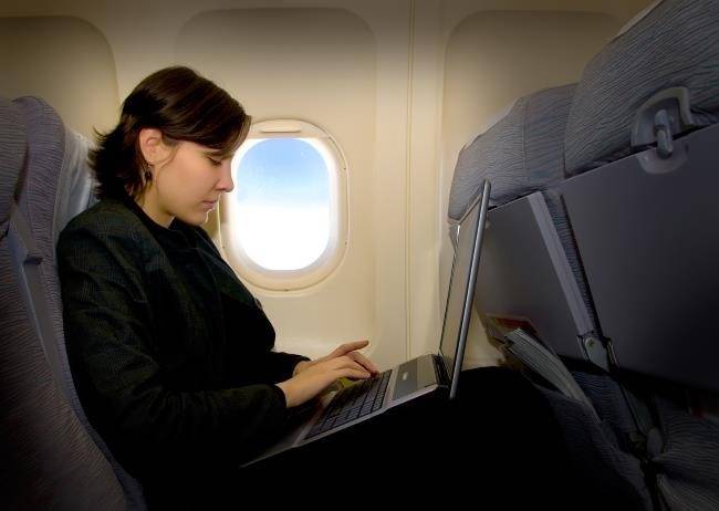 Yes, You Can Use Electronics During Takeoff and Landing: What You Need ...