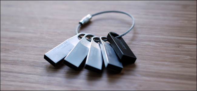 How to Create the Ultimate USB Key Ring to Solve Any Computer Problem