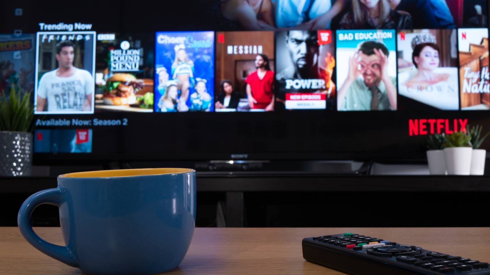 The Cheapest Ways to Get Netflix on Your TV