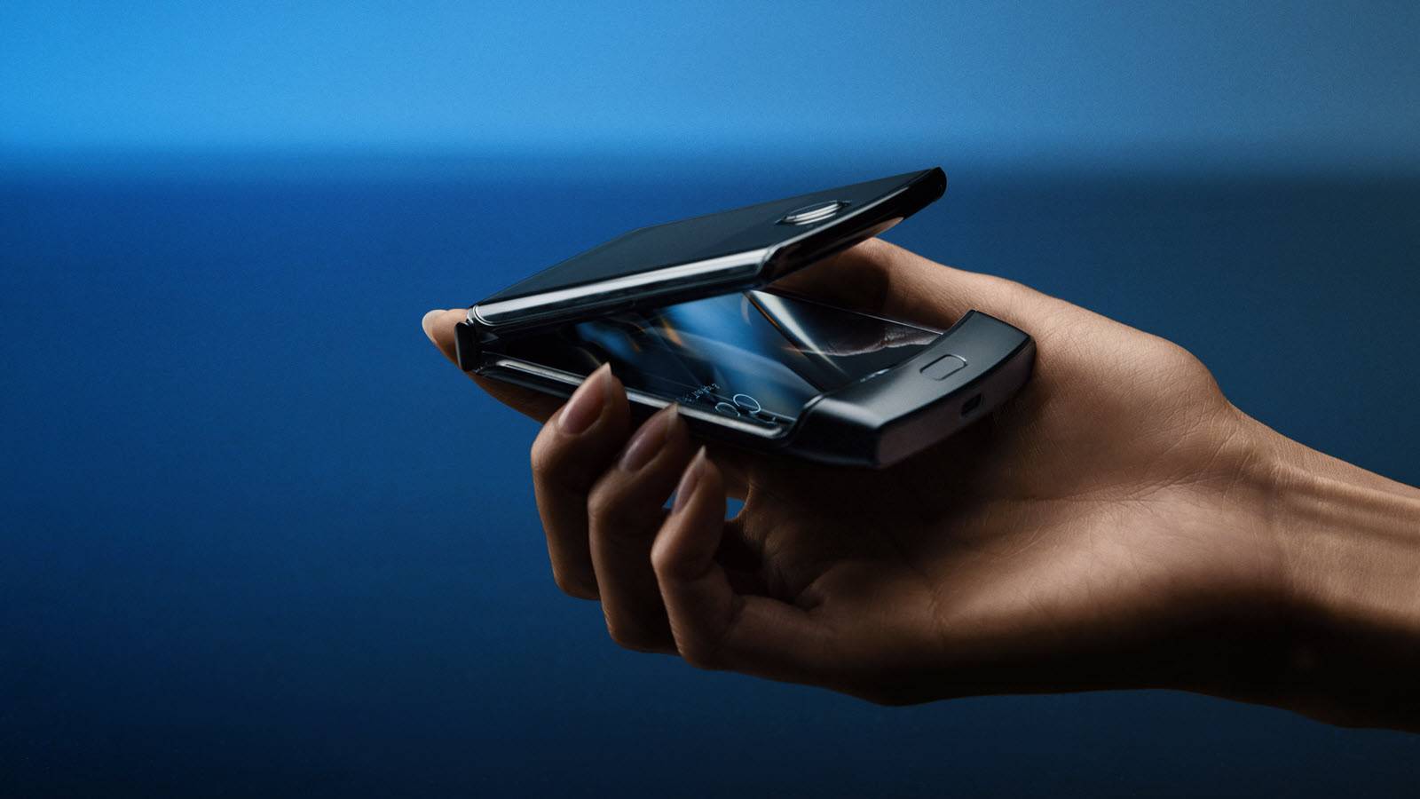 Here's What Motorola Wants You to Know About the razr's Folding Screen
