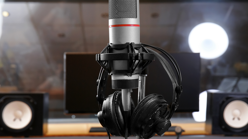 Here's How to Pick the Best Headphones for Your Needs
