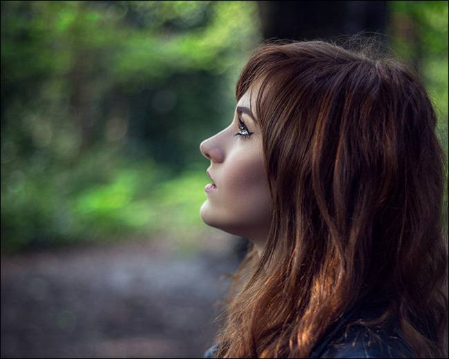 What Is Lens Flare, and Why Does It Make Photos Look Weird?