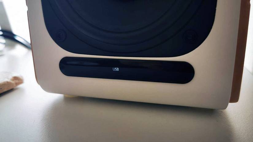 Edifier S880DB Speakers Review: A Punch Packed Into Pint-Sized Packaging