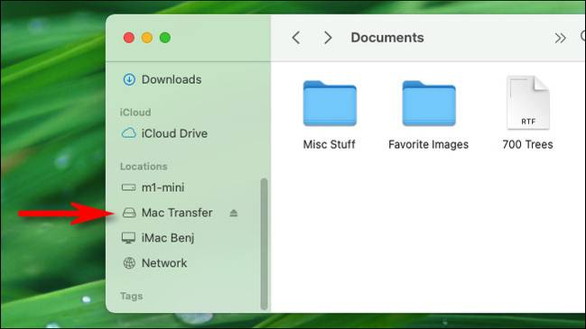 How to Copy Files to a USB Flash Drive on a Mac