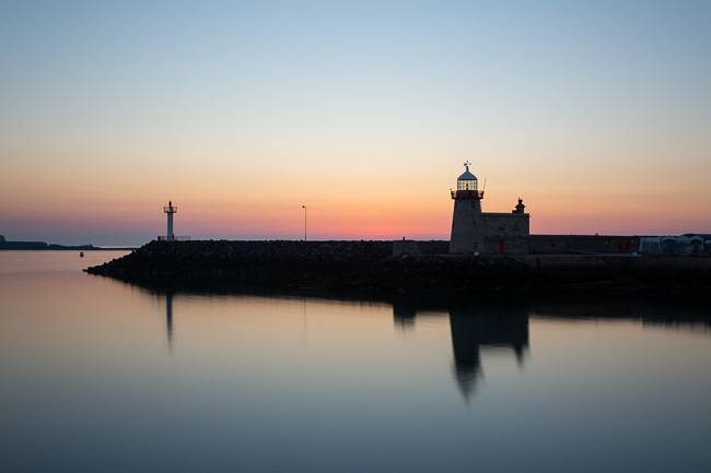 What Are the Golden and Blue Hours in Photography?