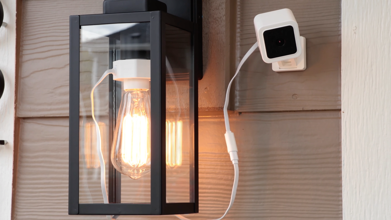 Forget the Wires, Wyze Found a New Way to Power Your Cam V3