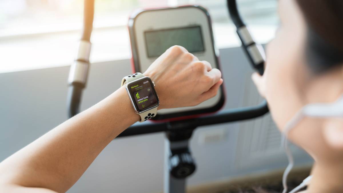 How (and Why) to Track All Your Activities on an Apple Watch