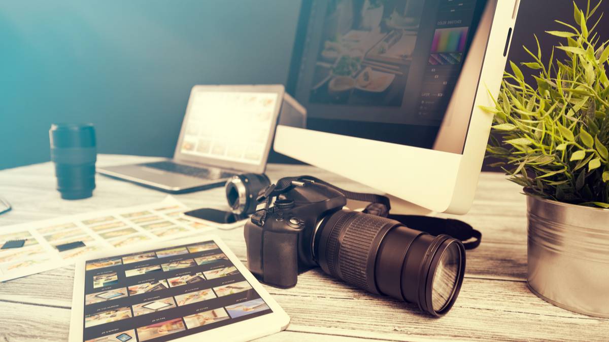 How to Add Text to a Picture on a PC, Smartphone, or Tablet