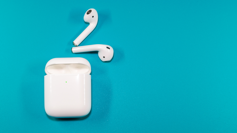 Here's How to Properly Clean Your Dirty Earbuds