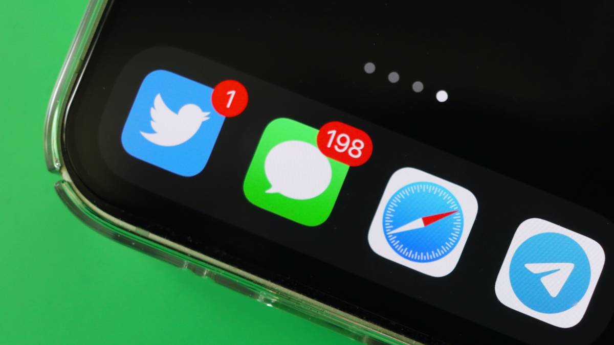 How to Delete Messages on iPhone