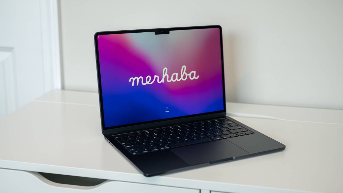 The $699 M2 MacBook Air Is Back, and It's a Fantastic Deal