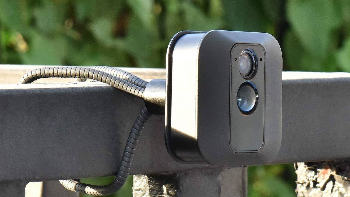 These Flexi-Mounts Help You Put Smart Cameras Practically Anywhere