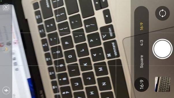 How to Turn Off Borders in the iPhone Camera