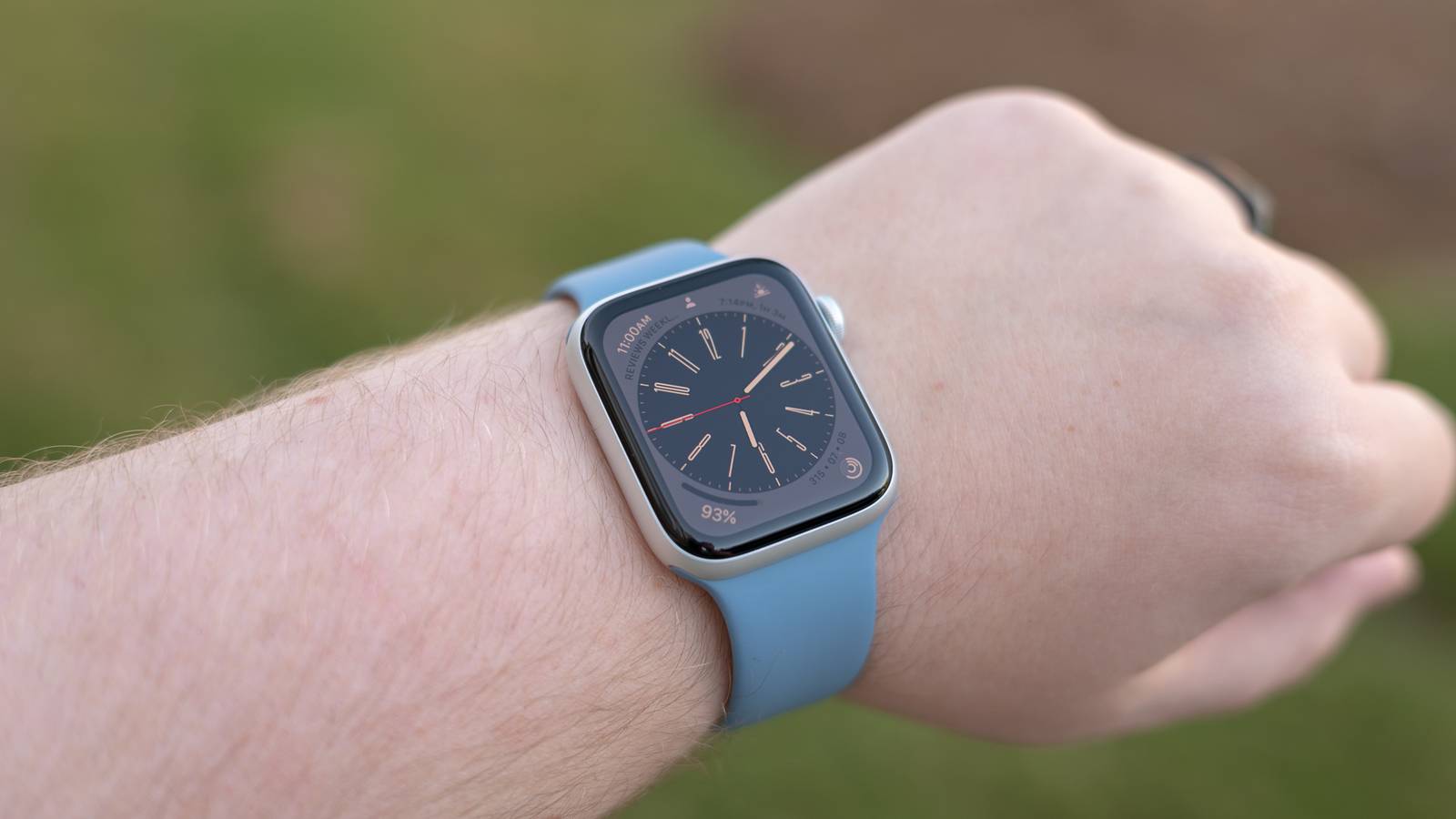The "dumb" smartwatch: Why I want the sensors of an Apple Watch without ...