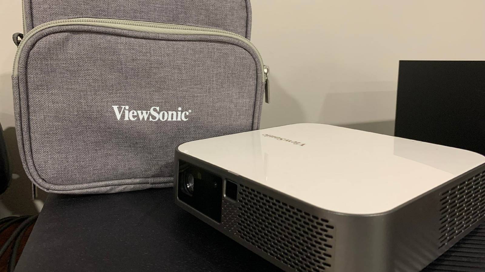 ViewSonic M2e Projector Review: Portable, but a Little Unpolished