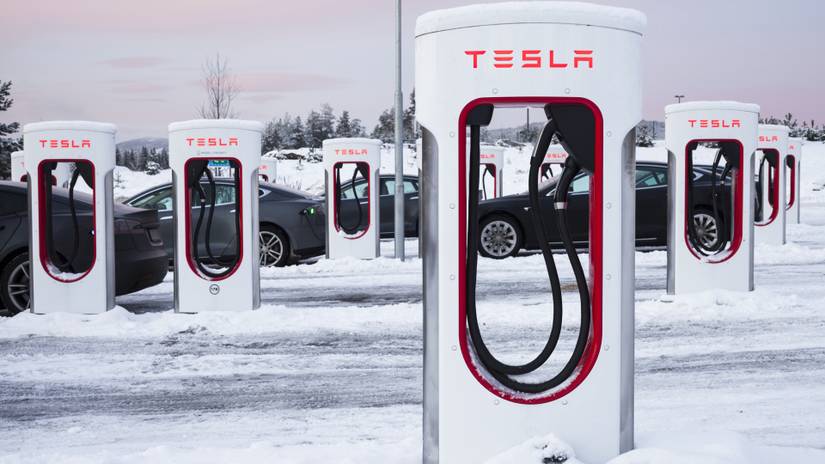 Can I Charge My Non-Tesla at a Tesla Charging Station?