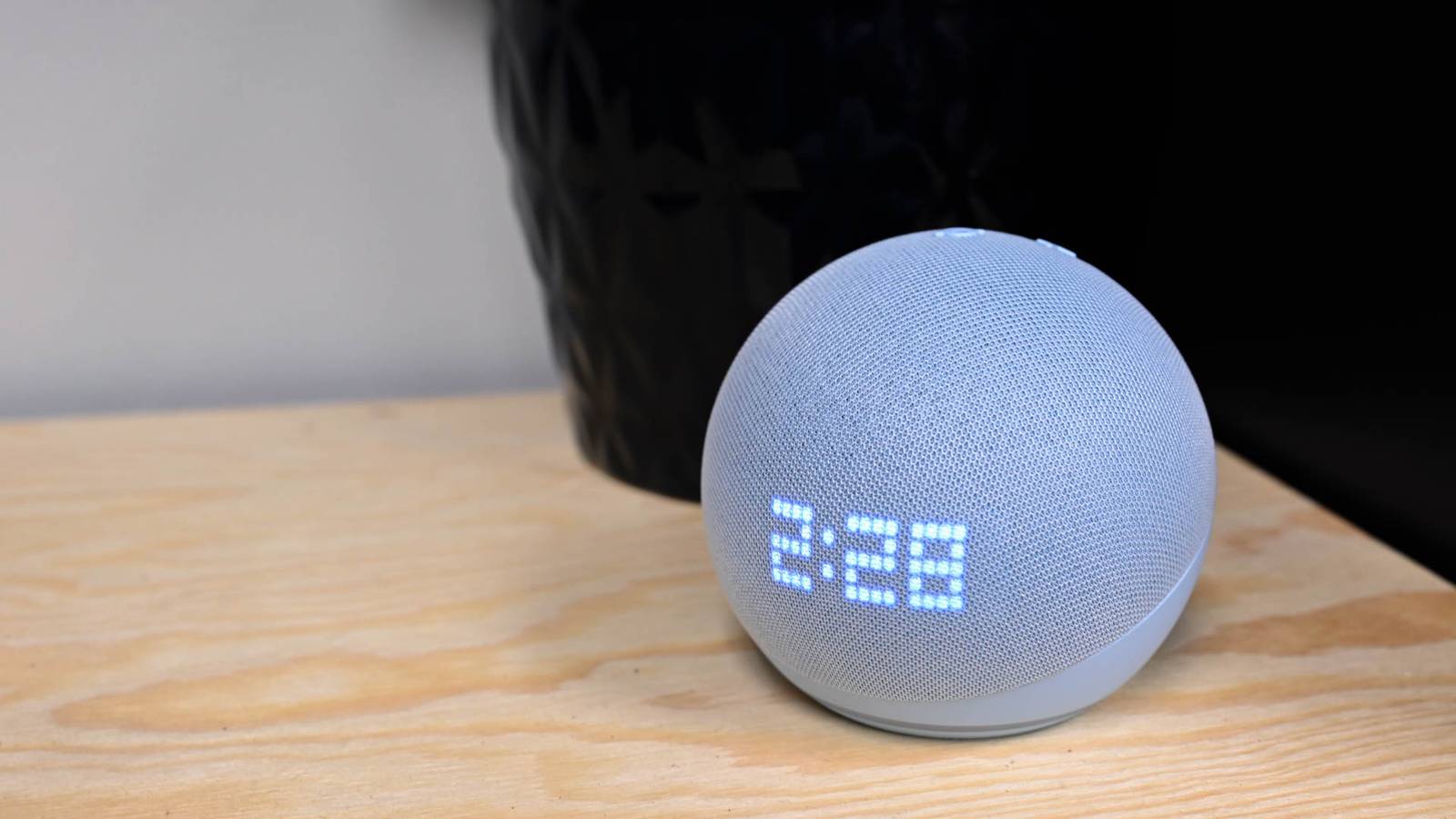 25 Gifts Your Techy Friends Actually Want in 2022
