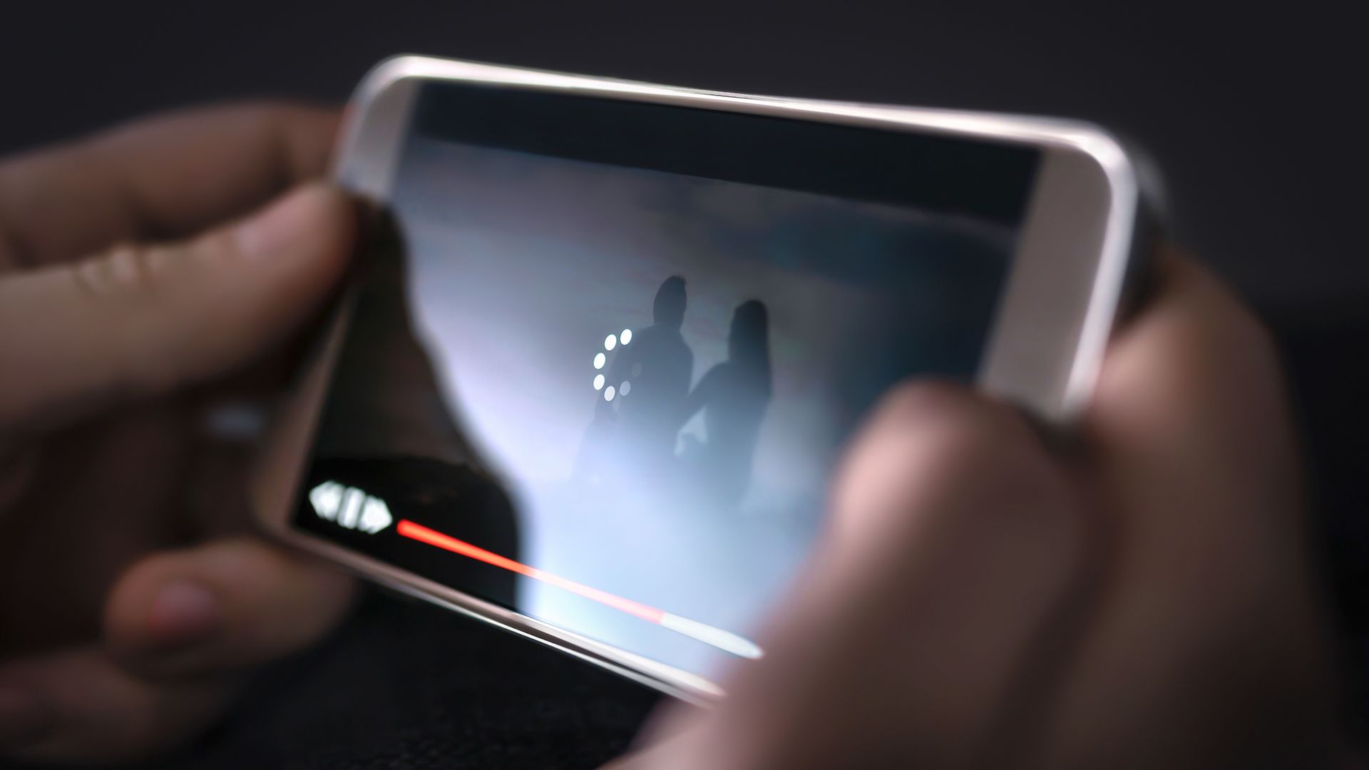 Here's What Wrapping Your Phone in Aluminum Foil Does