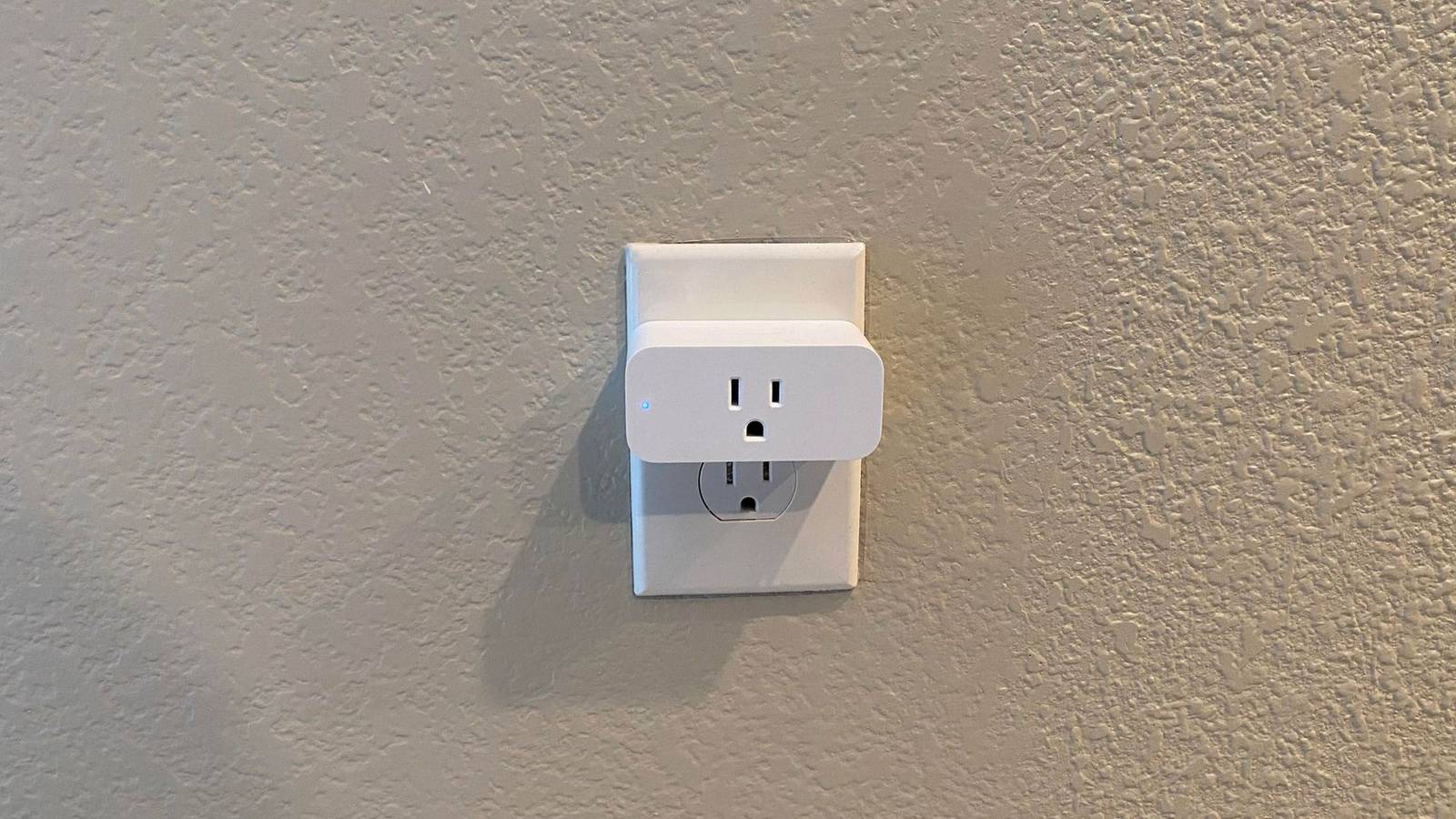 Amazon Smart Plug Review: Brilliant, as Long as You Use Alexa