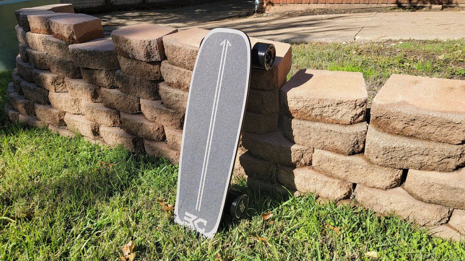 Base Camp F11 Electric Skateboard Review: Easy and Thrilling to Zip ...