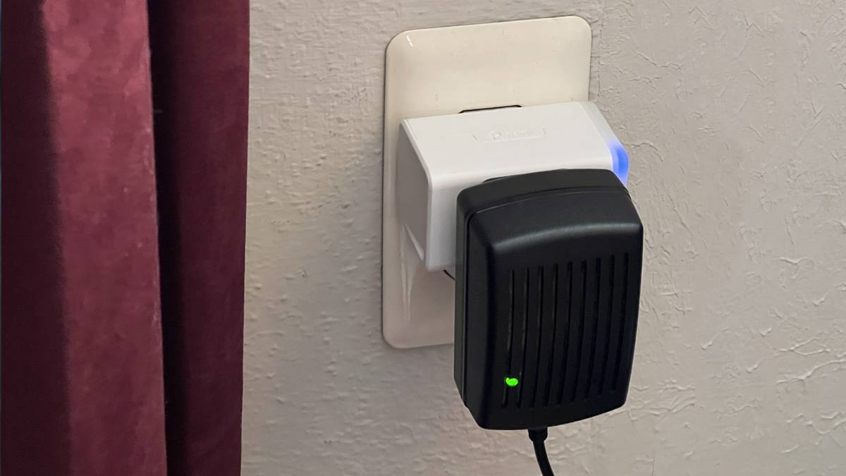 PSA: You Should Be Using a Smart Plug to Restart Your Router
