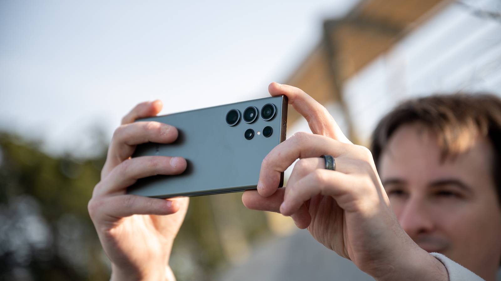 The Fastest Way to Open the Camera on a Samsung Galaxy Phone