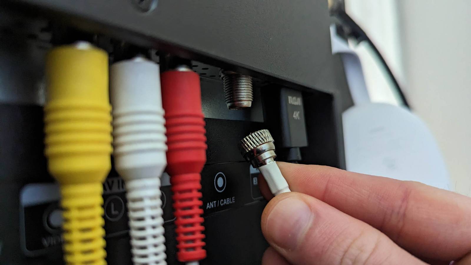 Over-the-Air TV With DRM Might Need New Laws, Says FCC