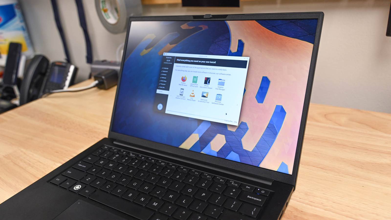 You Don't Have to Leave Windows: 8 Ways to Start Using Linux