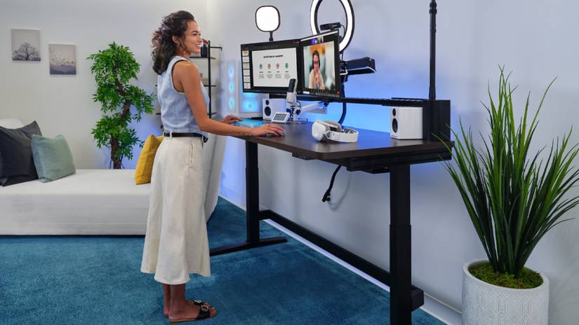 Corsair's Modular Standing Desk Matches Your Ever-Changing Setup