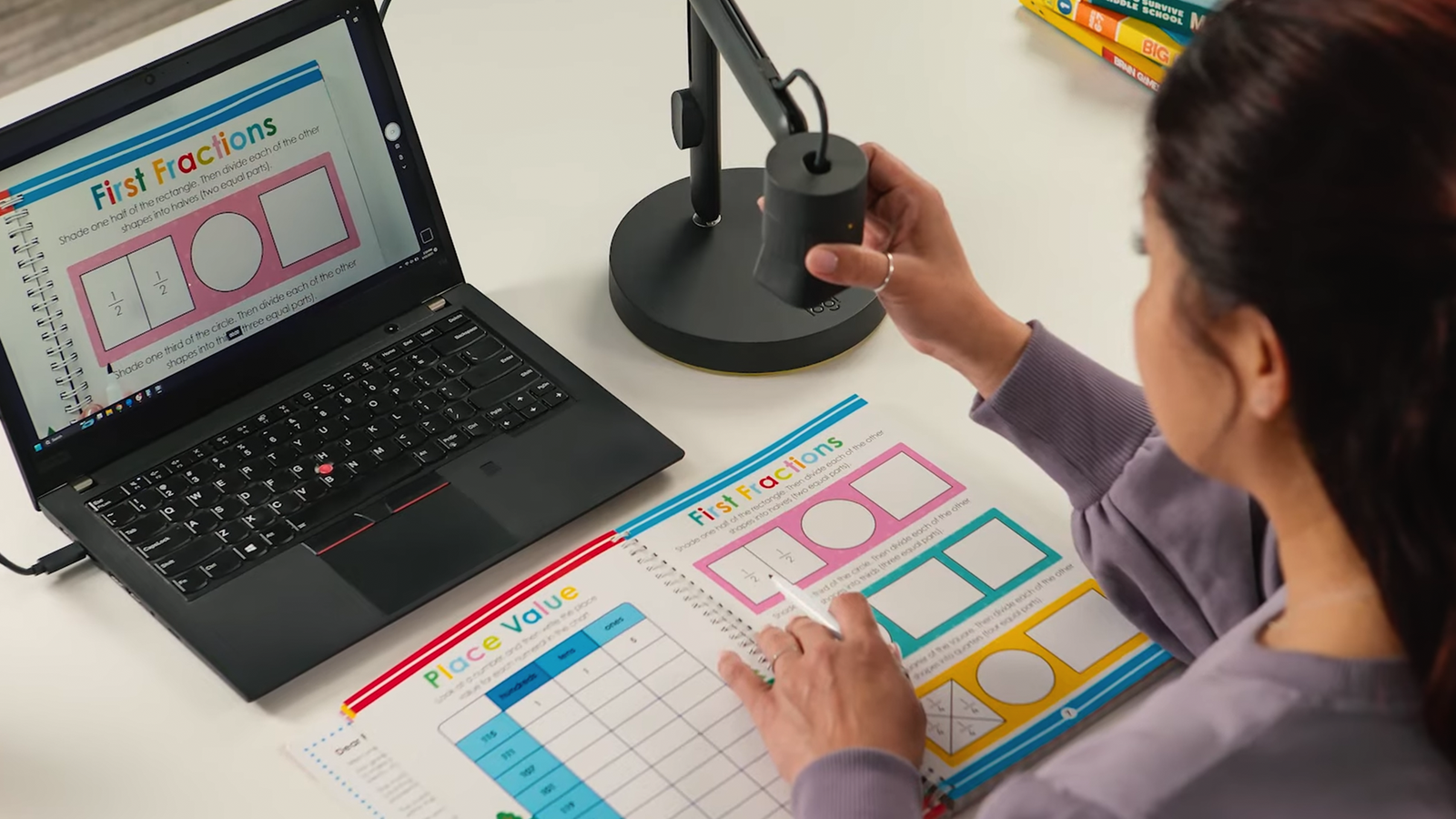 Logitech’s New “Reach” Webcam Has an Adjustable Arm