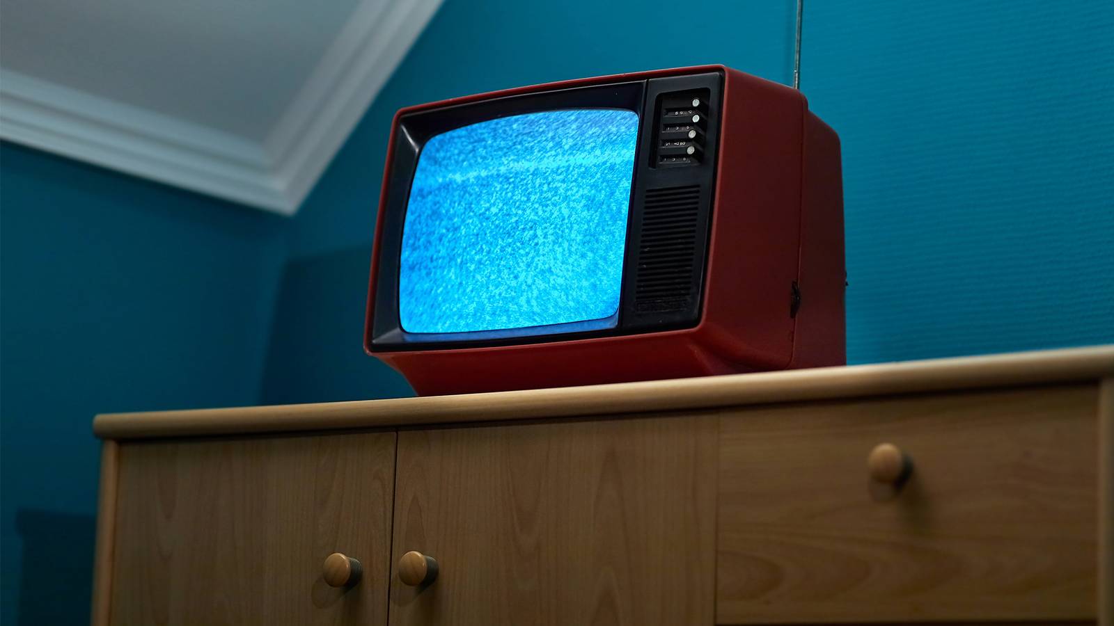 5 Things You Can Do with That Old TV You Stuffed in the Basement