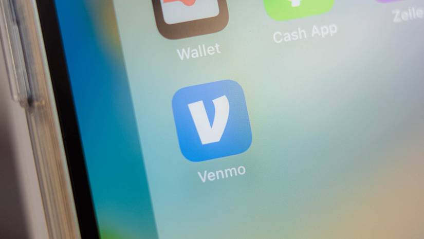 How to Deposit a VISA Gift Card Into Your Bank Account
