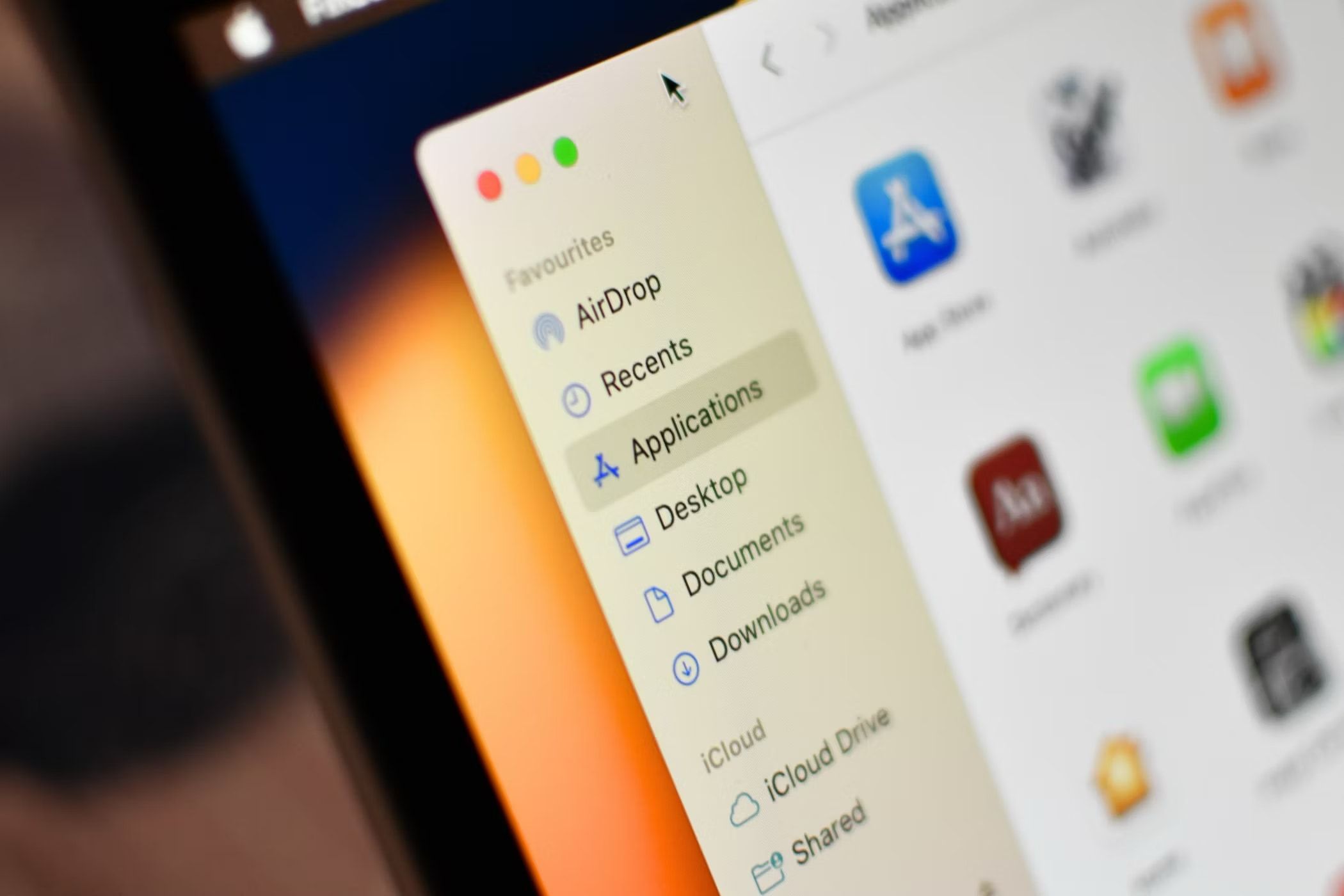 Finder vs. Windows Explorer: Differences Every Mac Switcher Needs to Know