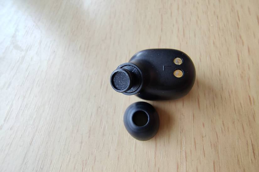 How to Fix One Earbud That Is Louder Than the Other