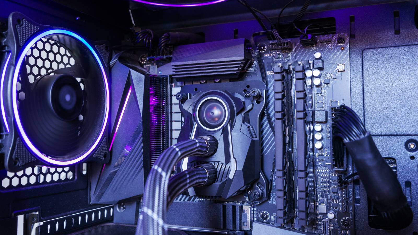 Air Cooling vs. Liquid Cooling: Which One Is Right for You?