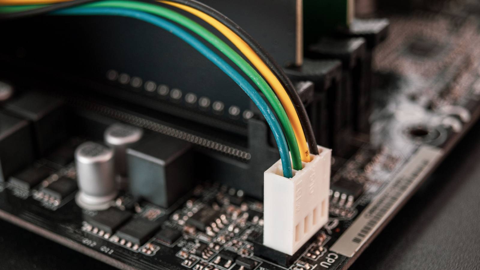 CPU_FAN vs. CPU_OPT on Motherboards: What's the Difference?