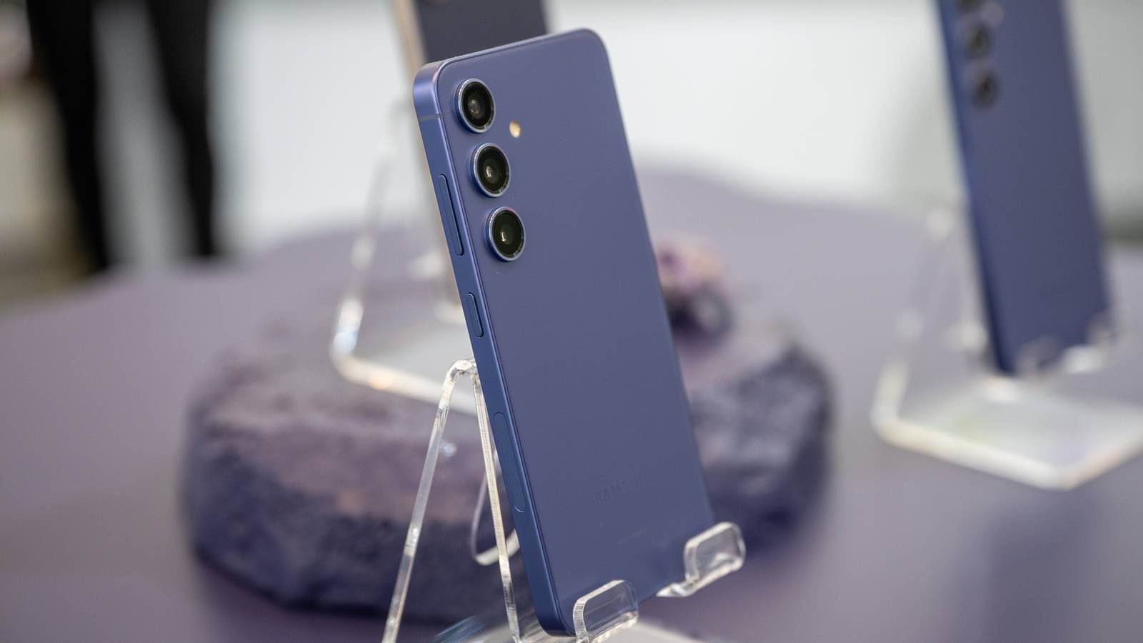 The Best Phones Have Boring Designs (And That's a Good Thing)