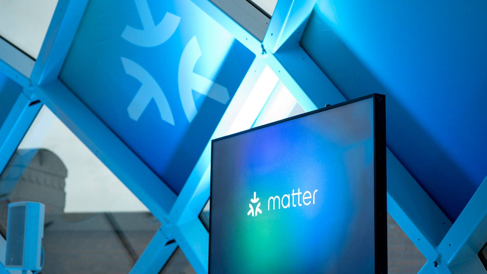 What Is Matter Casting and How Is It Different From AirPlay or Chromecast?