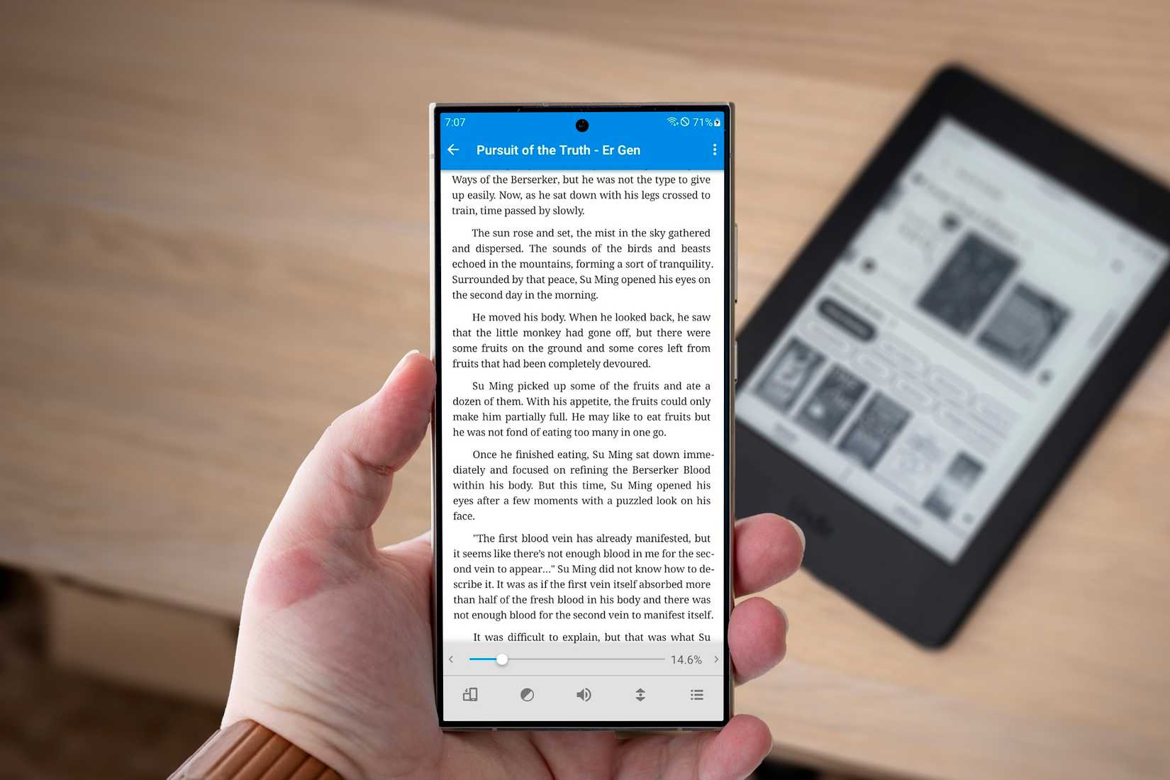 I Love Physical Books, But These 8 Things Made Me Switch to Ebooks
