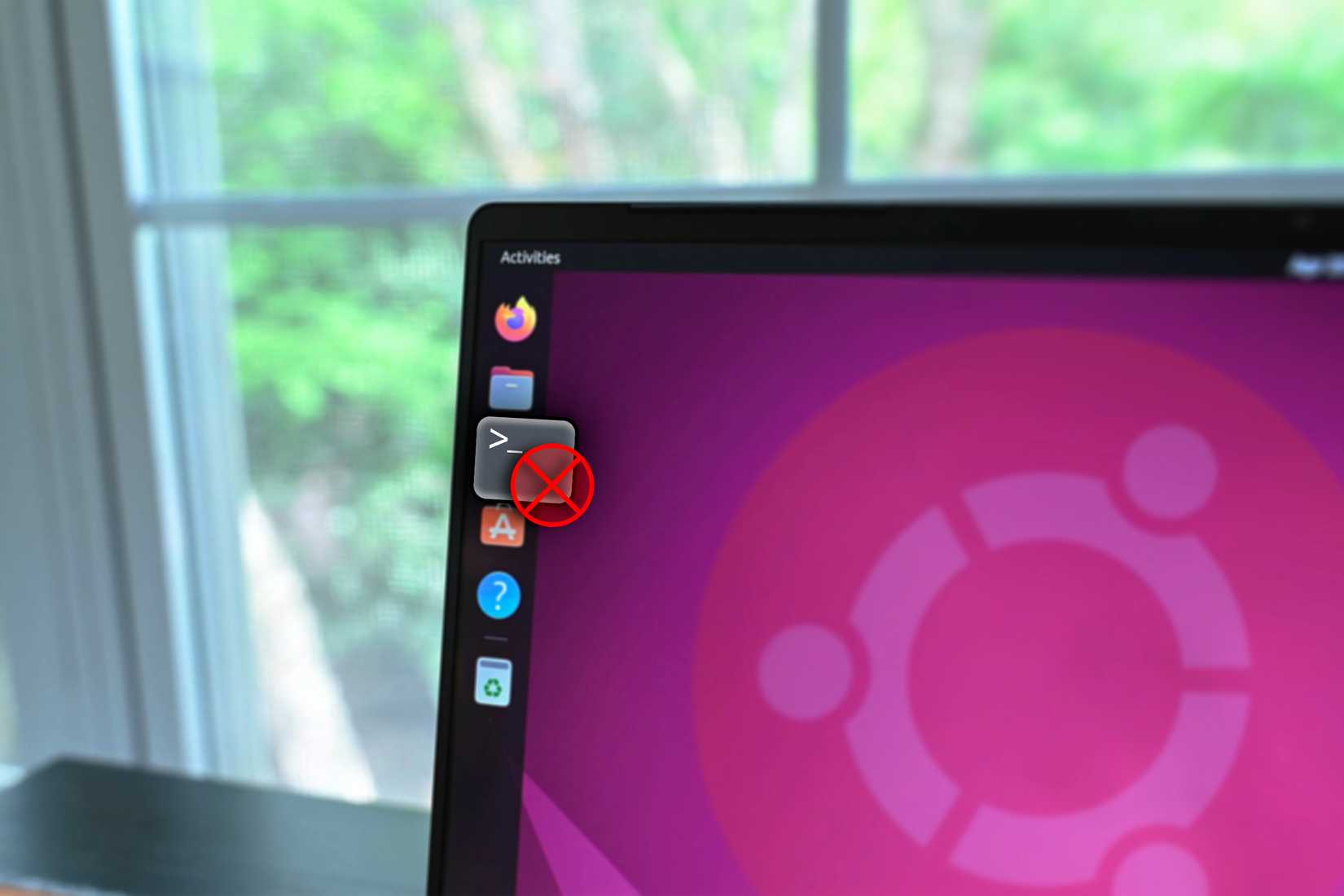 I Made My Partner Use Linux for a Week–Here’s How It Went
