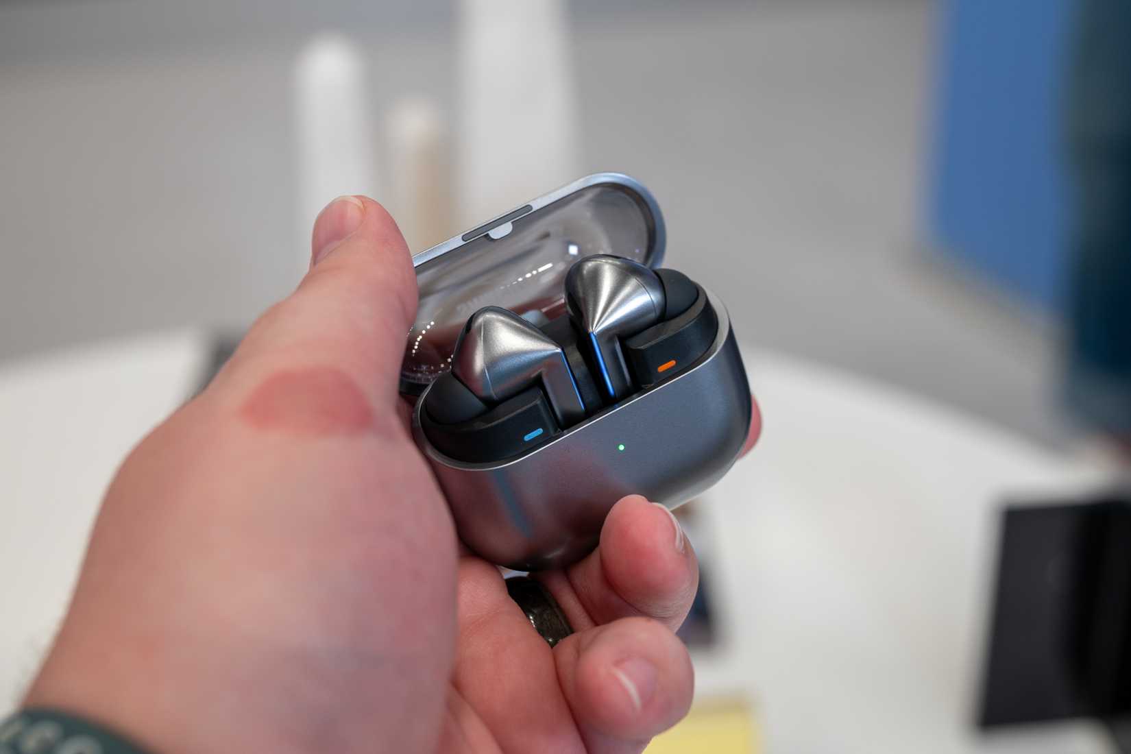 Samsung Galaxy Buds 3 vs. Buds 3 Pro: Which Should You Choose?