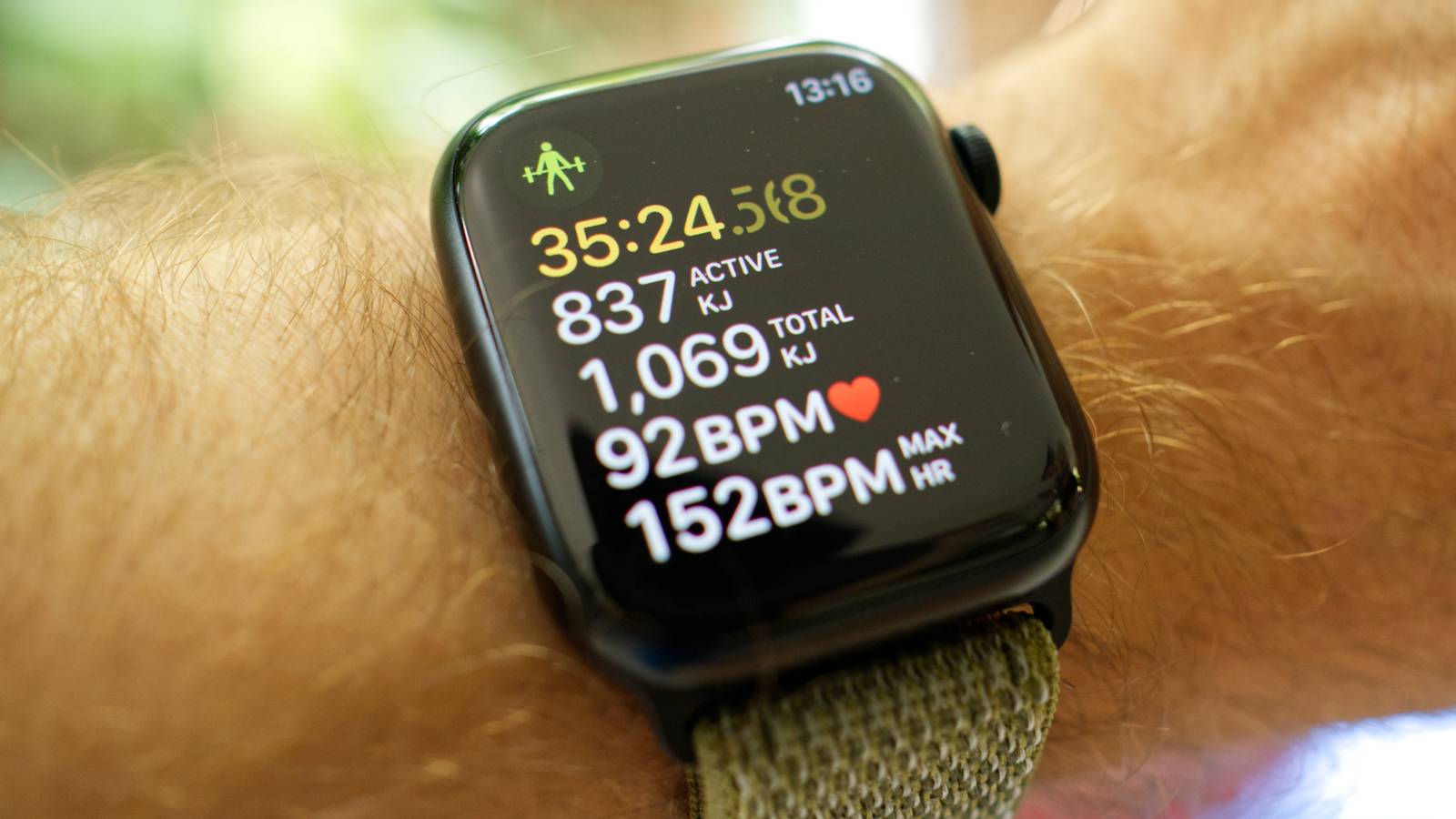 How to Customize Live Workout Stats Directly From Your Apple Watch