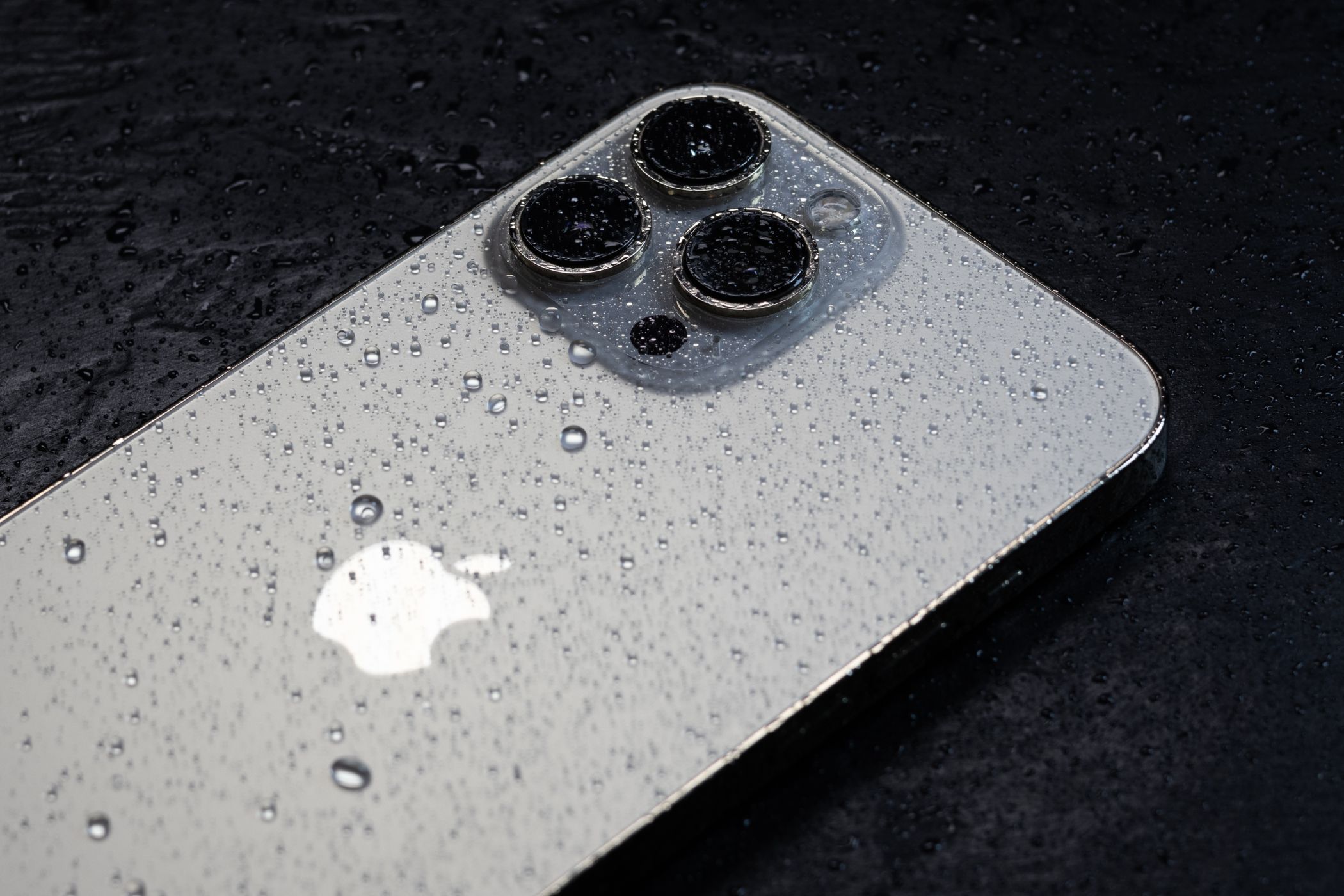 How I Got All the Water Out of My iPhone Speakers