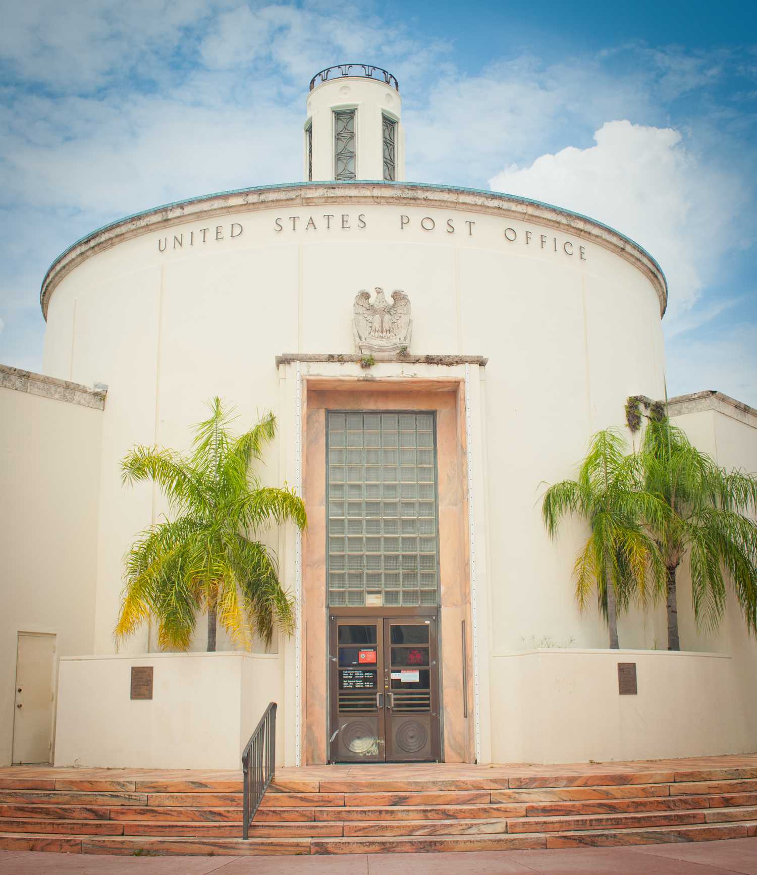 How to Compose Your Smartphone Photos Like a Pro