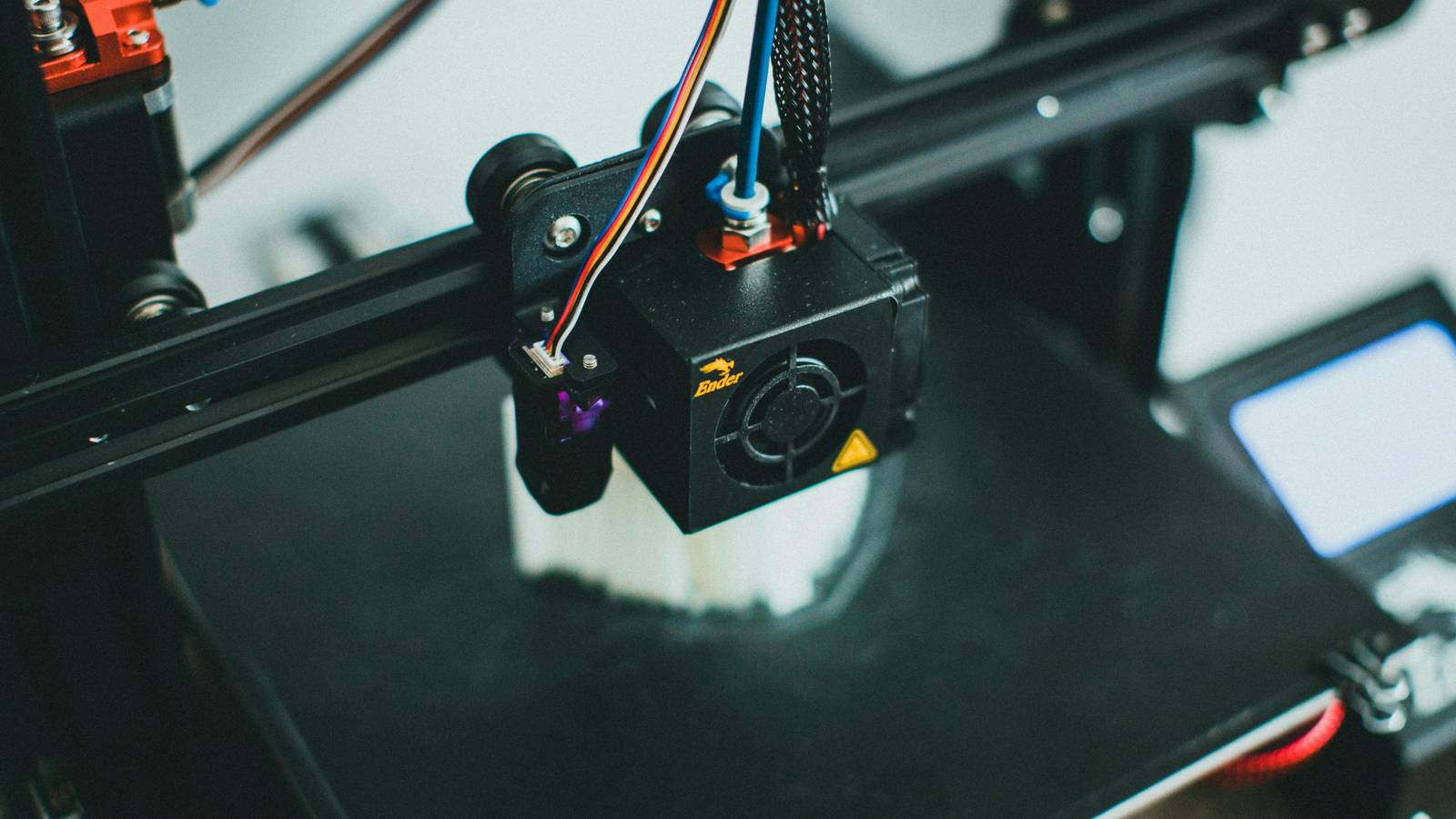 This 3D Printing Ink Doesn't Need Light or Heat, Only Salt Water