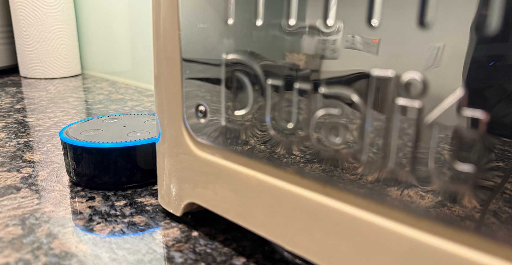 8 Smart Home Voice Commands I Always Use With My Smart Speaker