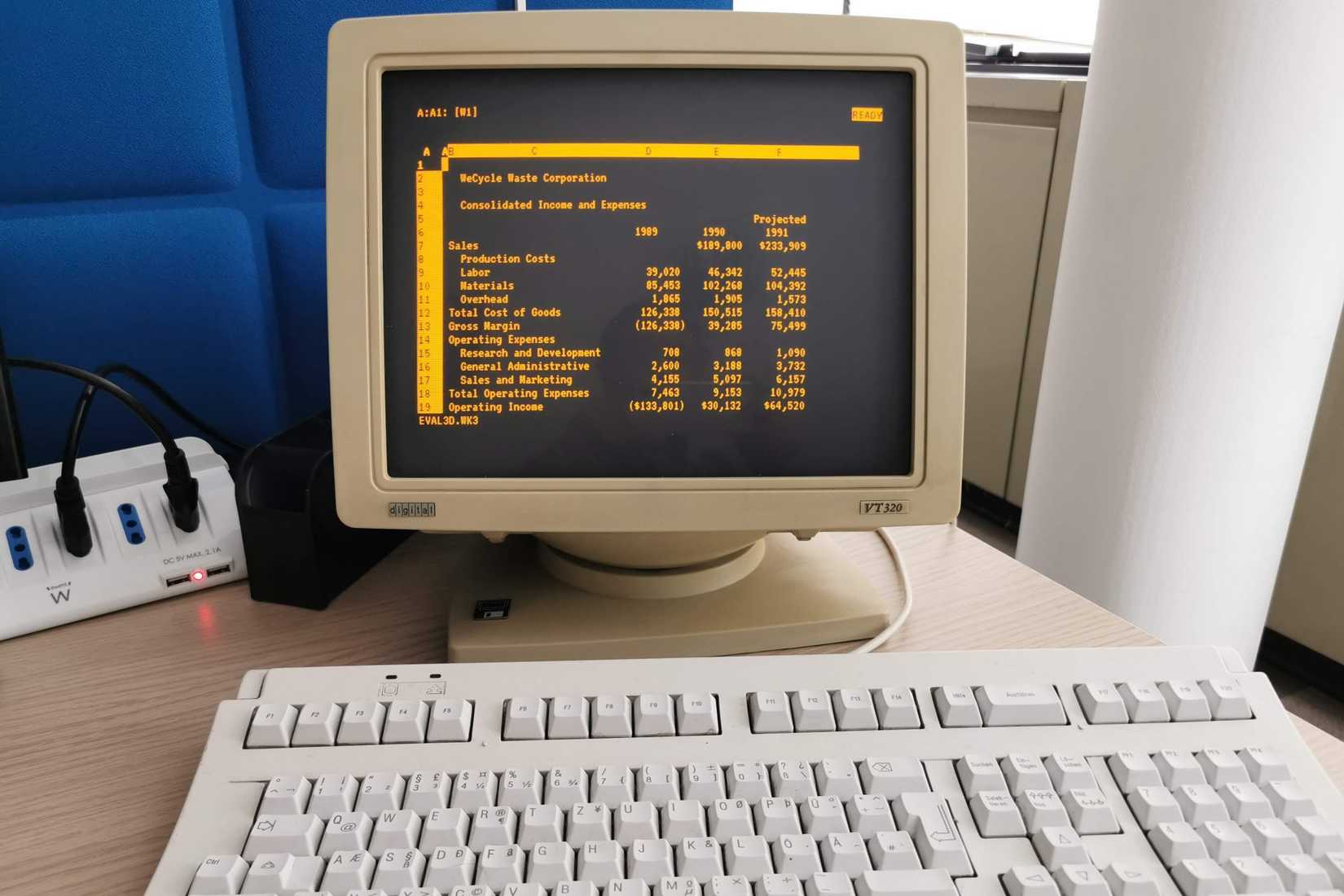 From Teletype to Terminal Window: The 3 Eras of Unix Terminals
